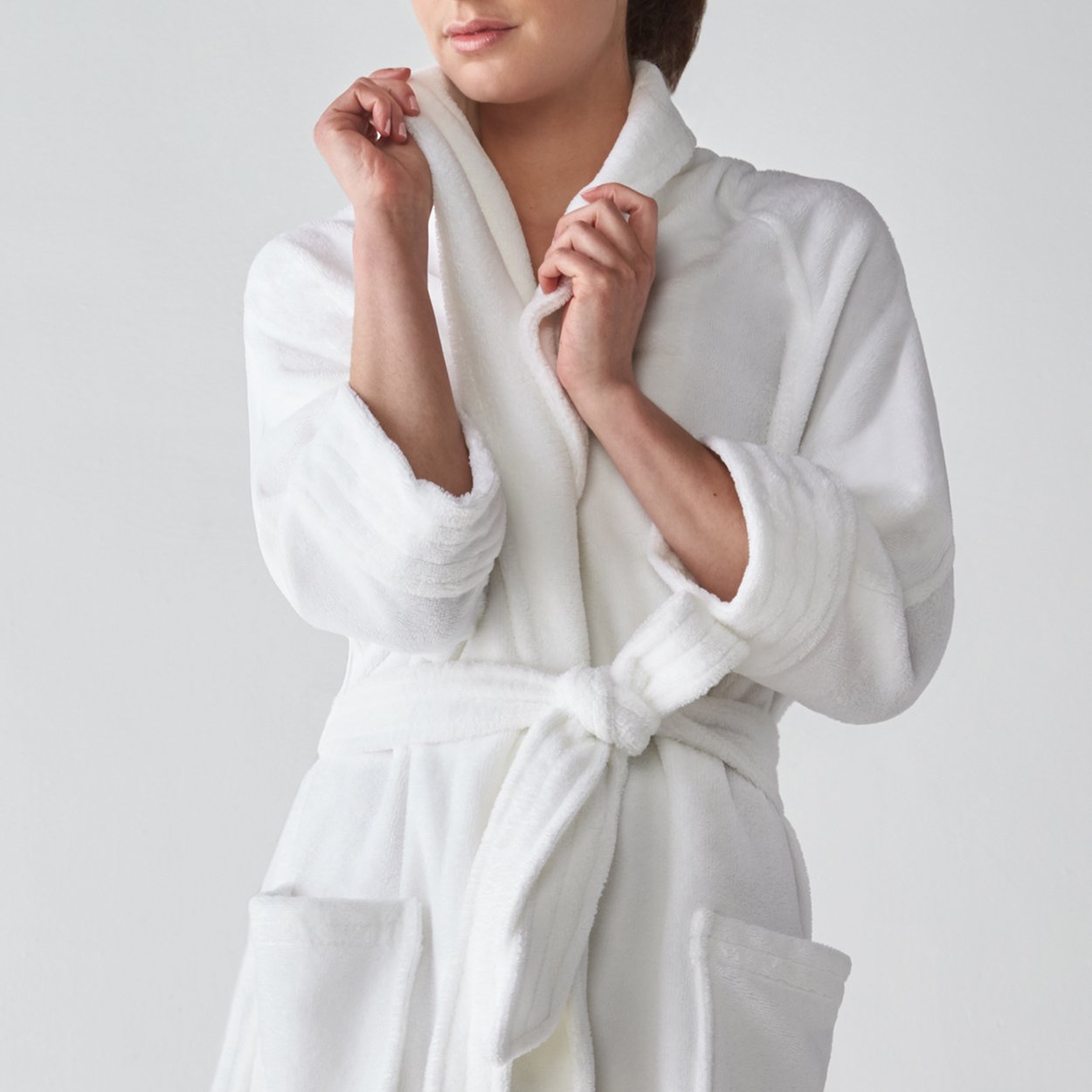 Heidi Weisel Nikki Guest Robes